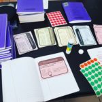 Préparation des cahiers de leçons – Ecole des Juliettes